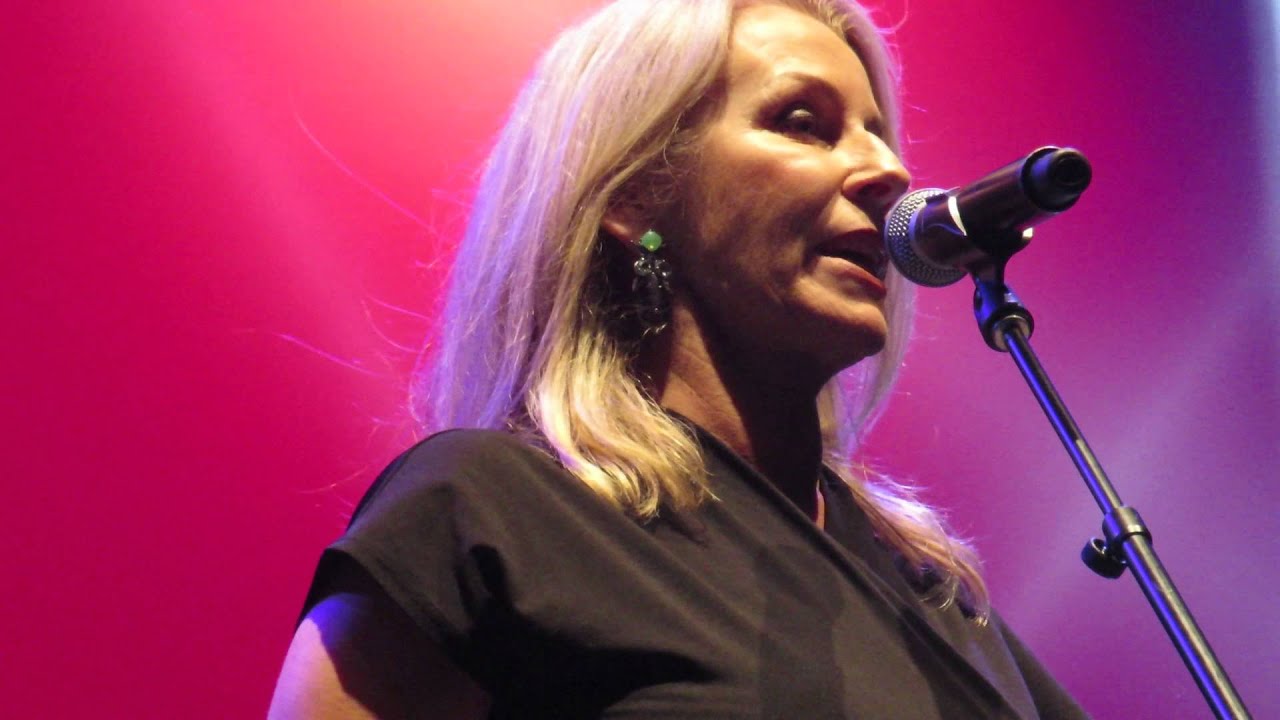 Bananarama - I Heard A Rumour (Palais, Melbourne, 13 Feb 2016) - YouTube