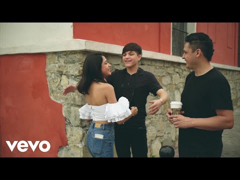 Valenya - Andar conmigo (Official Music Video)