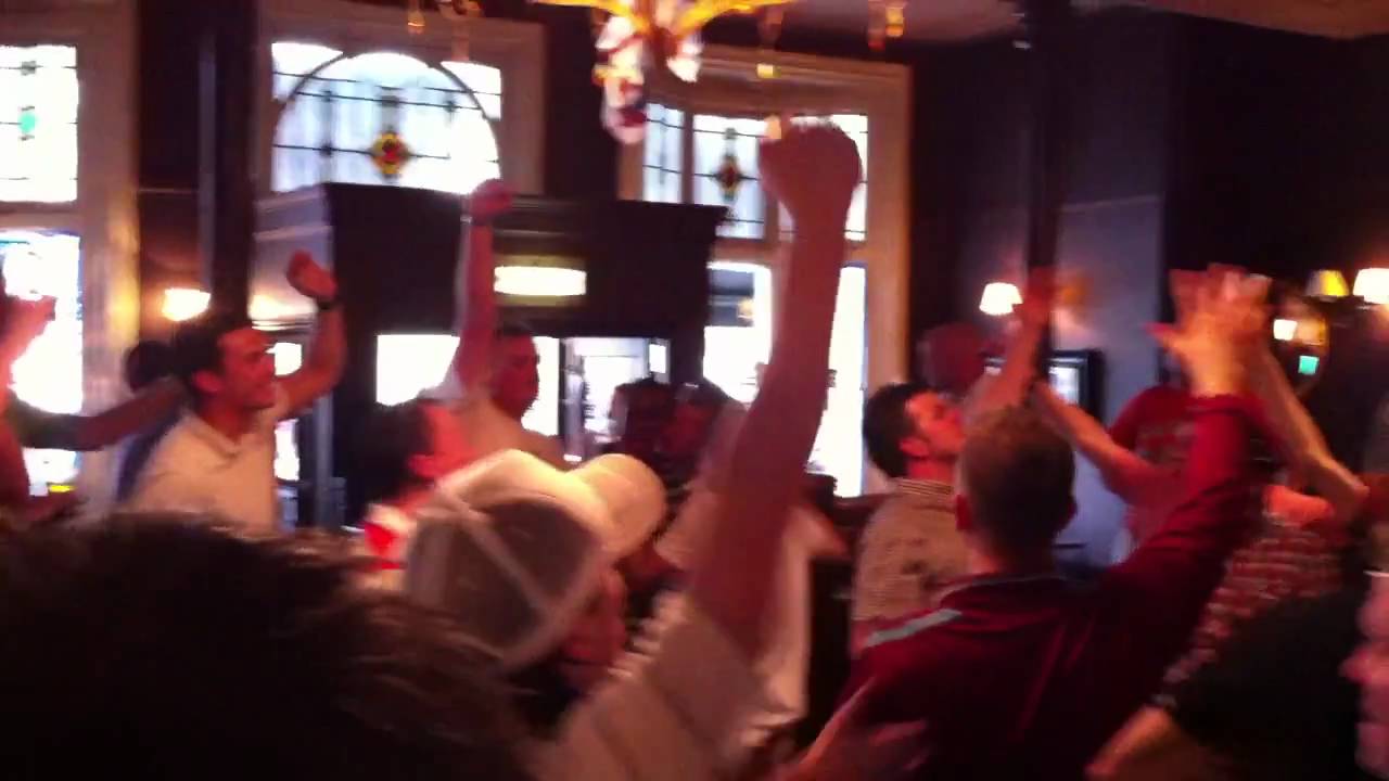 West Ham fans in Chelsea pub - APR 2011 - YouTube