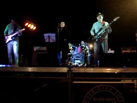 banda Wednesday Rock MOV05181 - YouTube