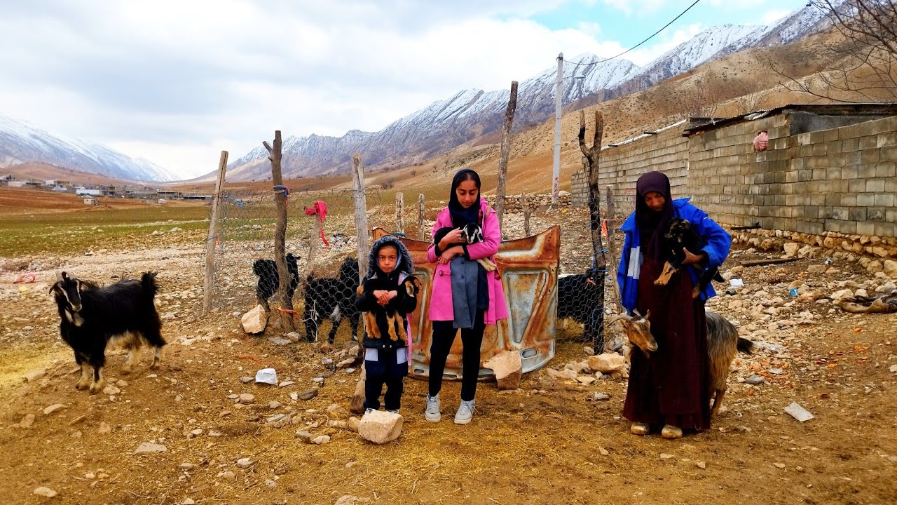 "Nomadic life: values, commitments and everyday approaches" - YouTube