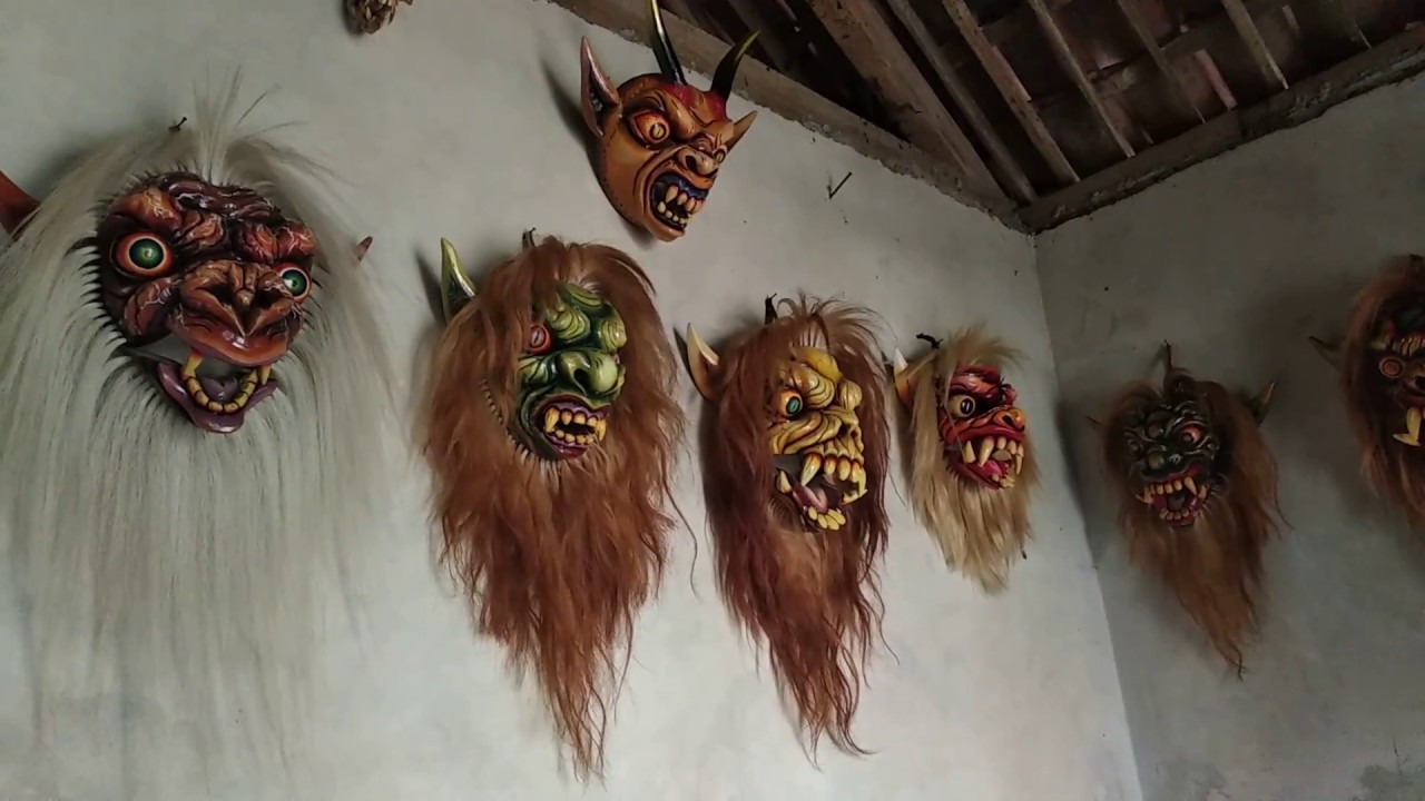Proses pembuatan topeng BUTO WISANGGENI MAGELANG - YouTube