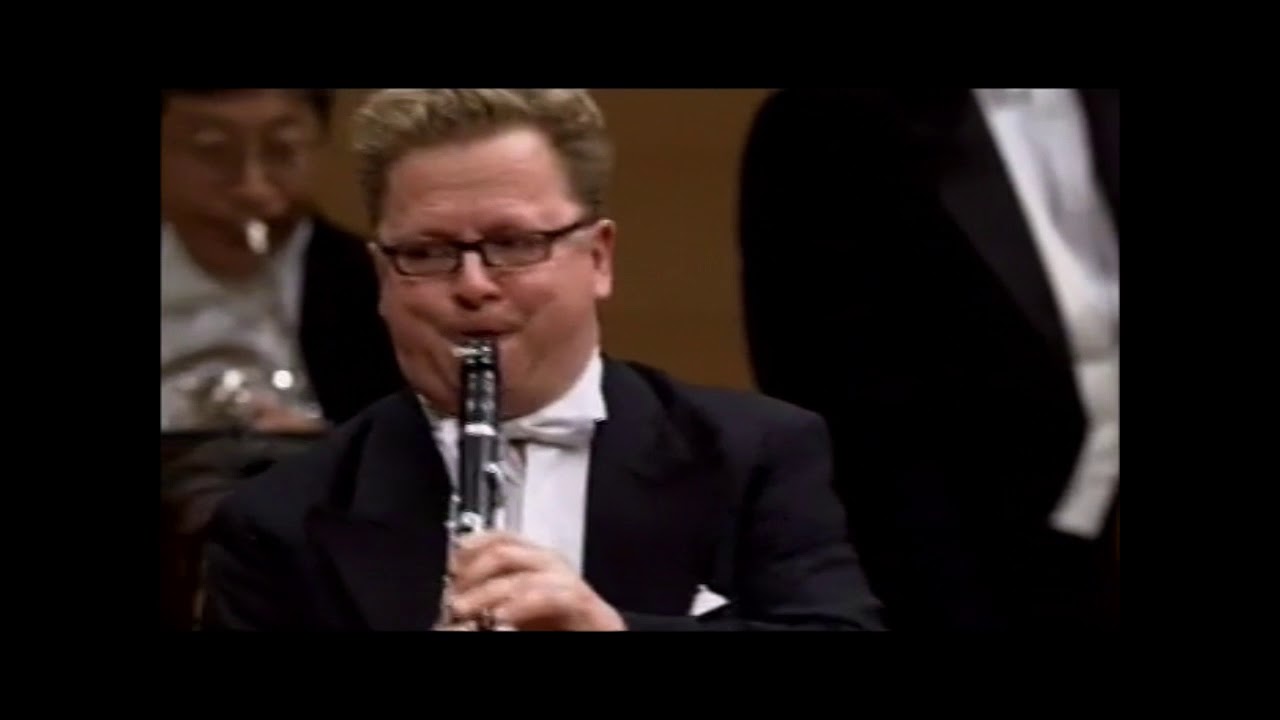 Wenzel Fuchs plays Clarinet Concerto 1st mvt by Mozart - YouTube
