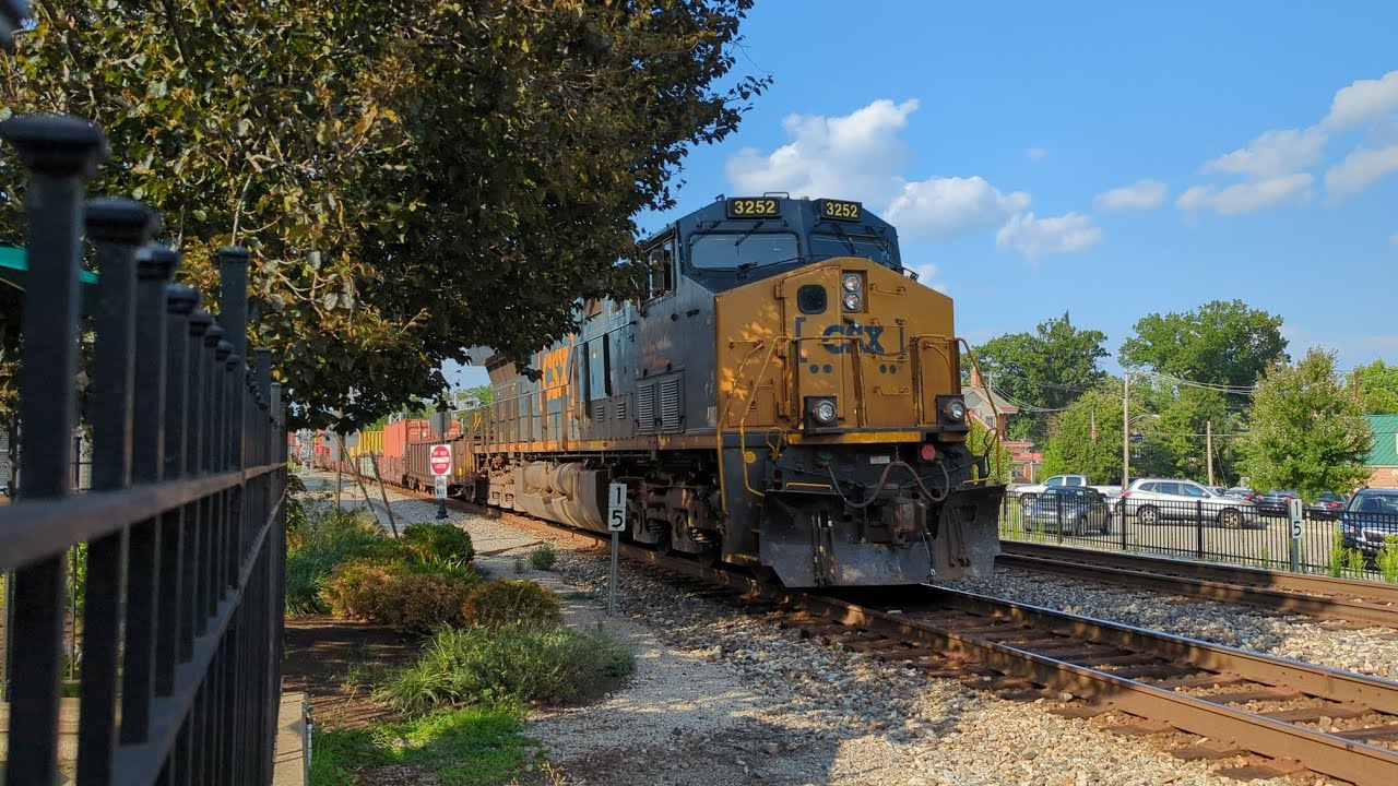 Southbound CSX I-141 intermodal with mid-train DPU on track one - YouTube