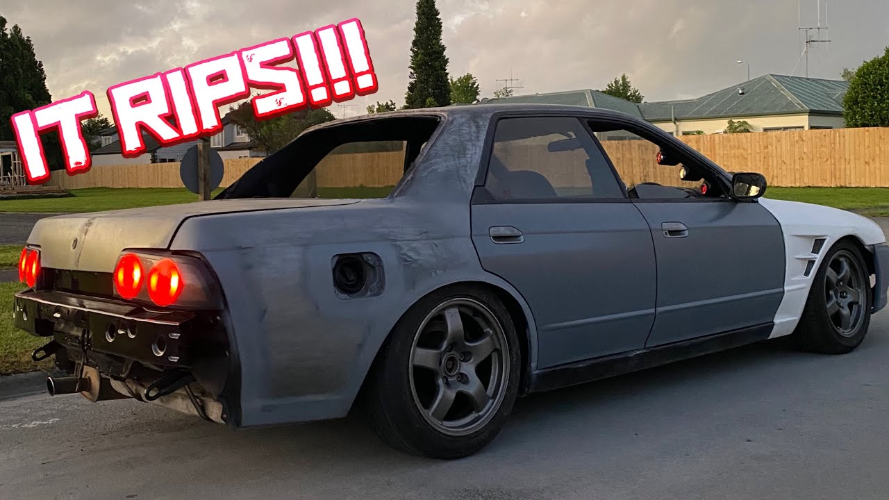 FIRST DRIVE IN THE PROJECT SKYLINE! - YouTube