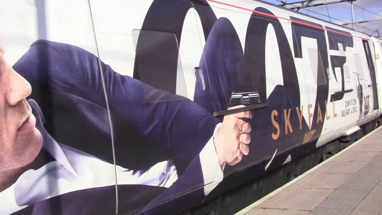 James Bond 'Skyfall' Train 91007 at Leeds Station, West Yorkshire, UK ...