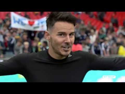 Hashtag United v F2 Football Freestylers FC? Billy Wingrove lays down ...