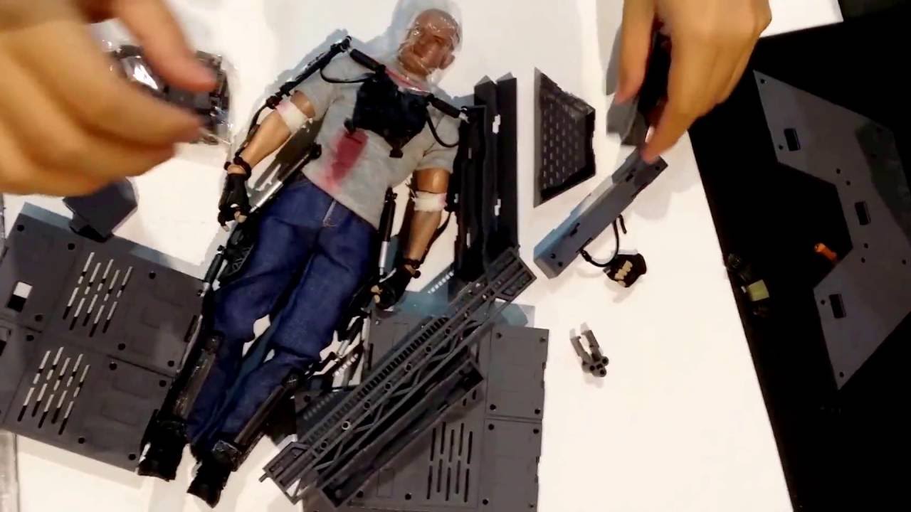 Unboxing of 1/6 Exo Skeleton Figure by Dolls Oddsaga - YouTube