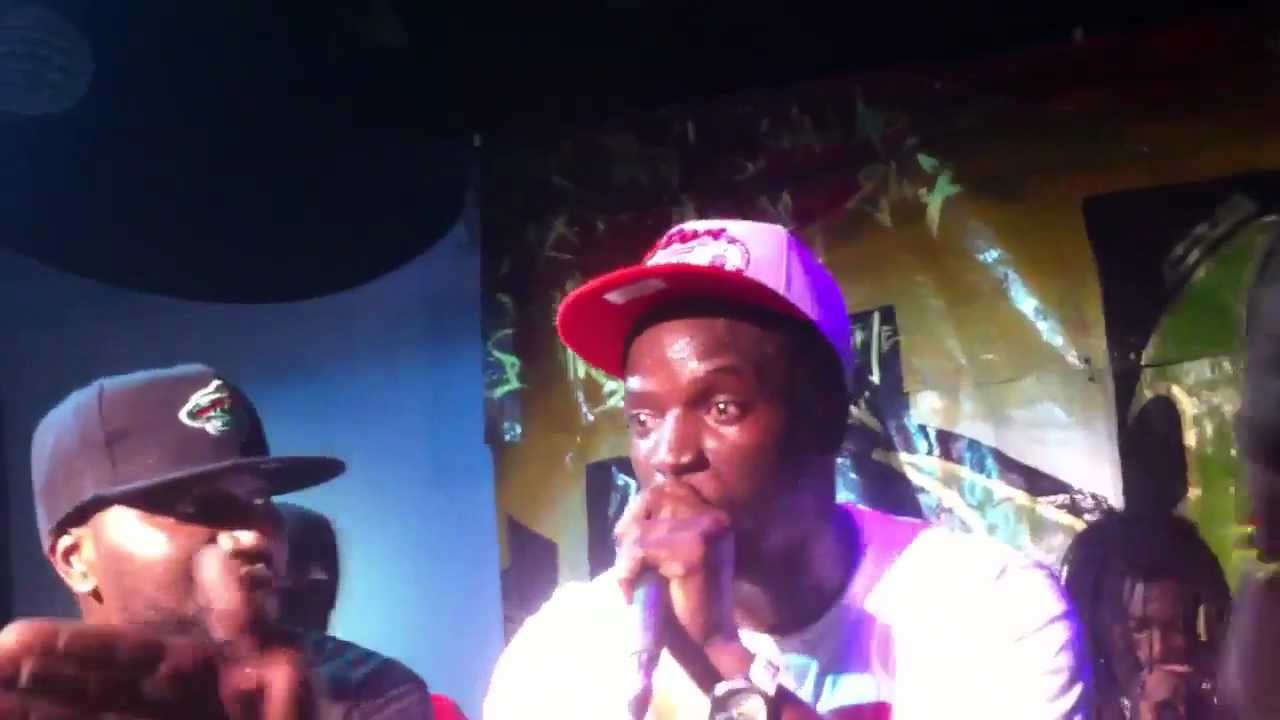 Alien zik feat Ombre Zion - YouTube