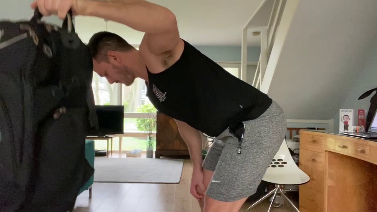 Reverse backpack flys - YouTube