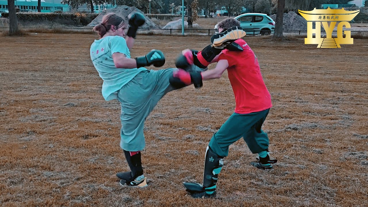 Practicing Sanda Basics - He Yong Gan Martial Arts - YouTube