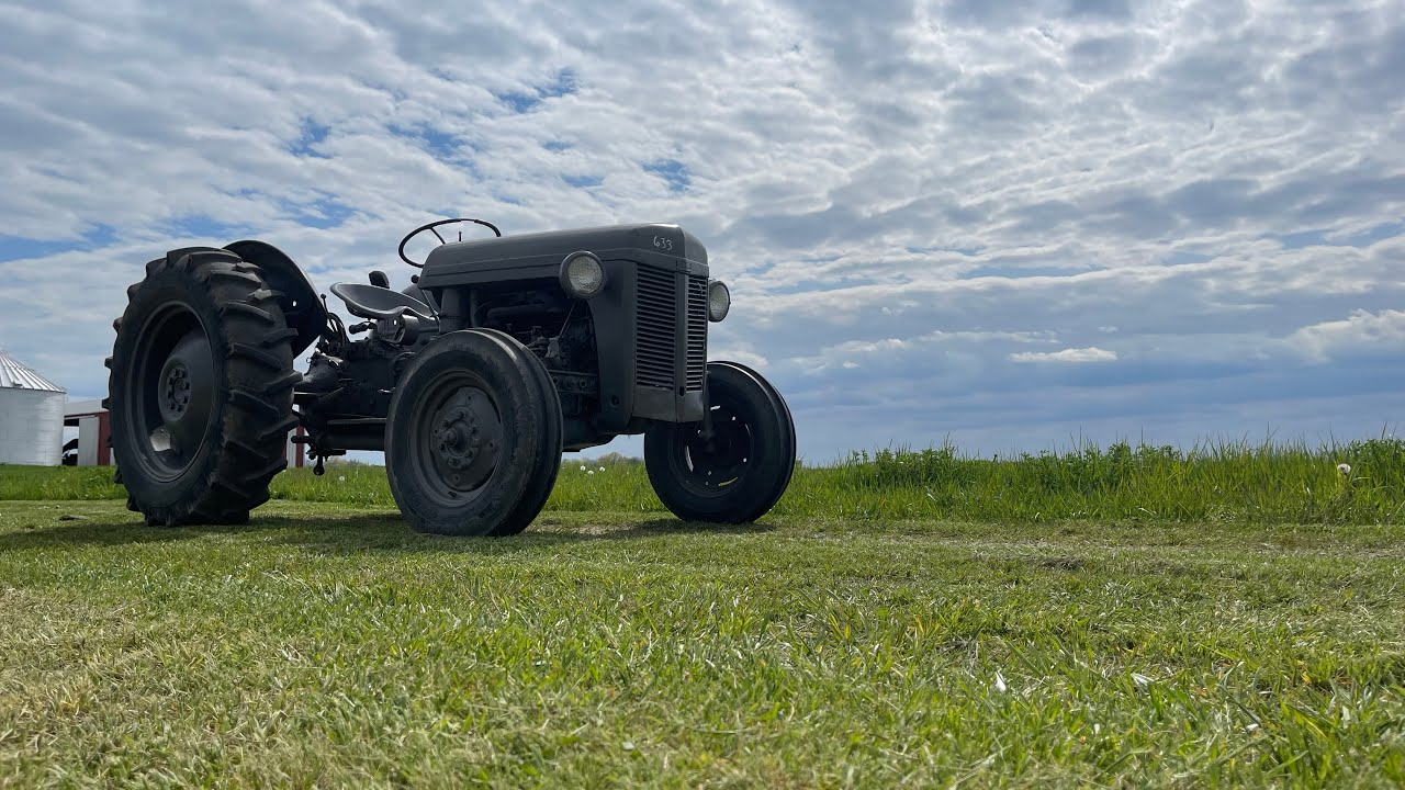 Ferguson TO-20 Drive Around - YouTube