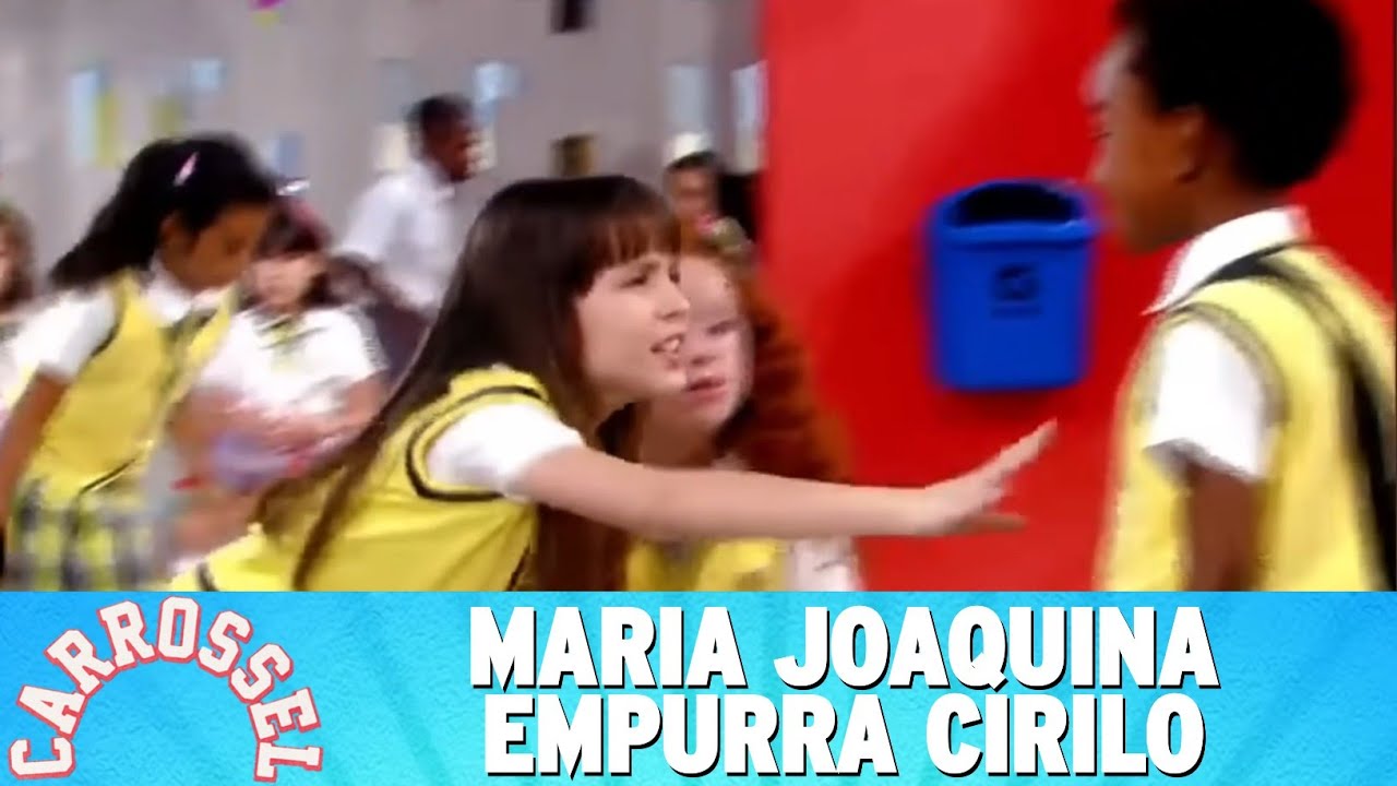 Maria Joaquina empurra Cirilo | Carrossel - YouTube