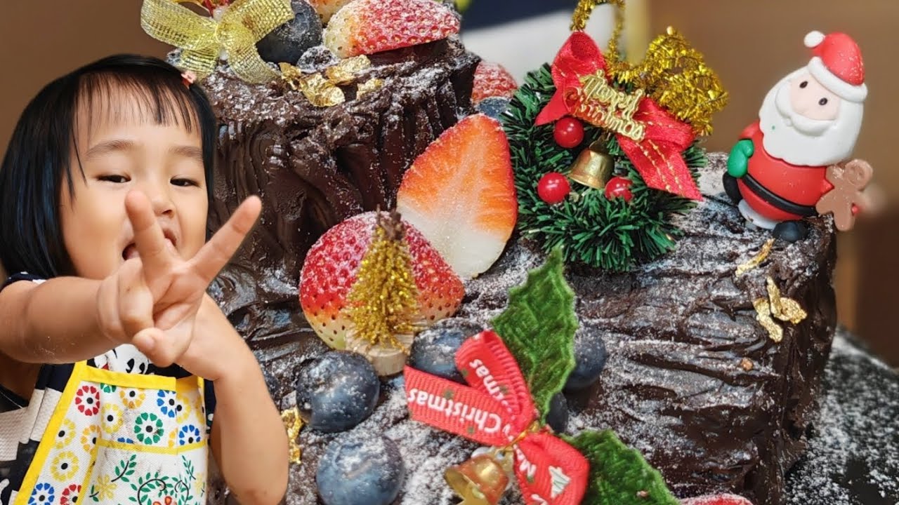 Christmas Yule Log Cake | Little Baker Making Of Xmaz Cake Deco | Dec ...