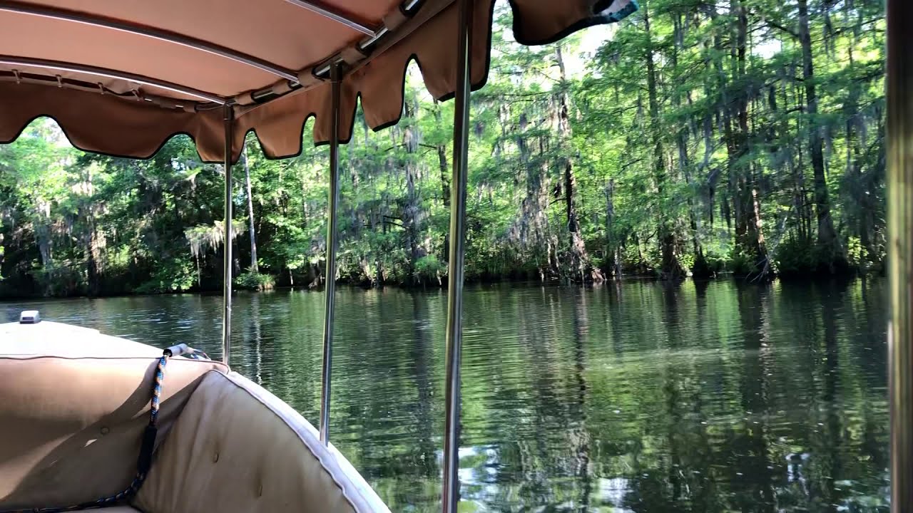 Sycamore Lake Boat Cruise - YouTube