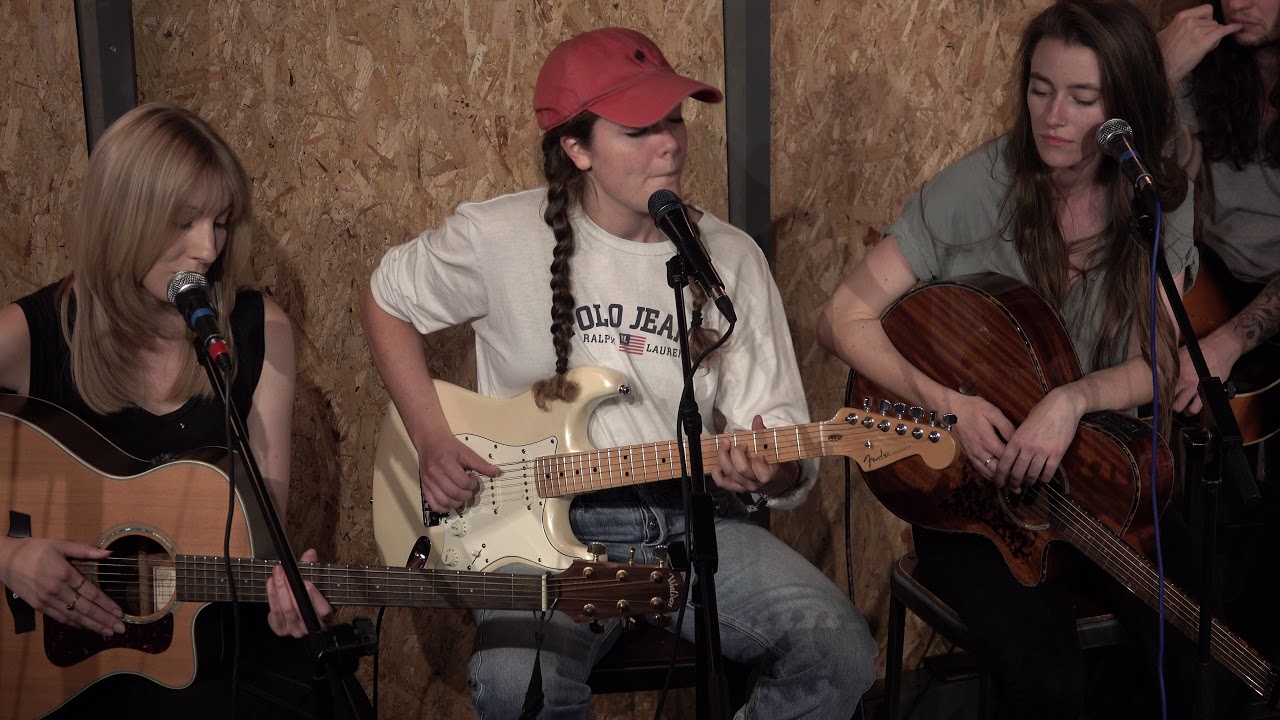 Polly Money - Champ @ Hub Coffee House - Write Like A Girl 20-09-2019 ...