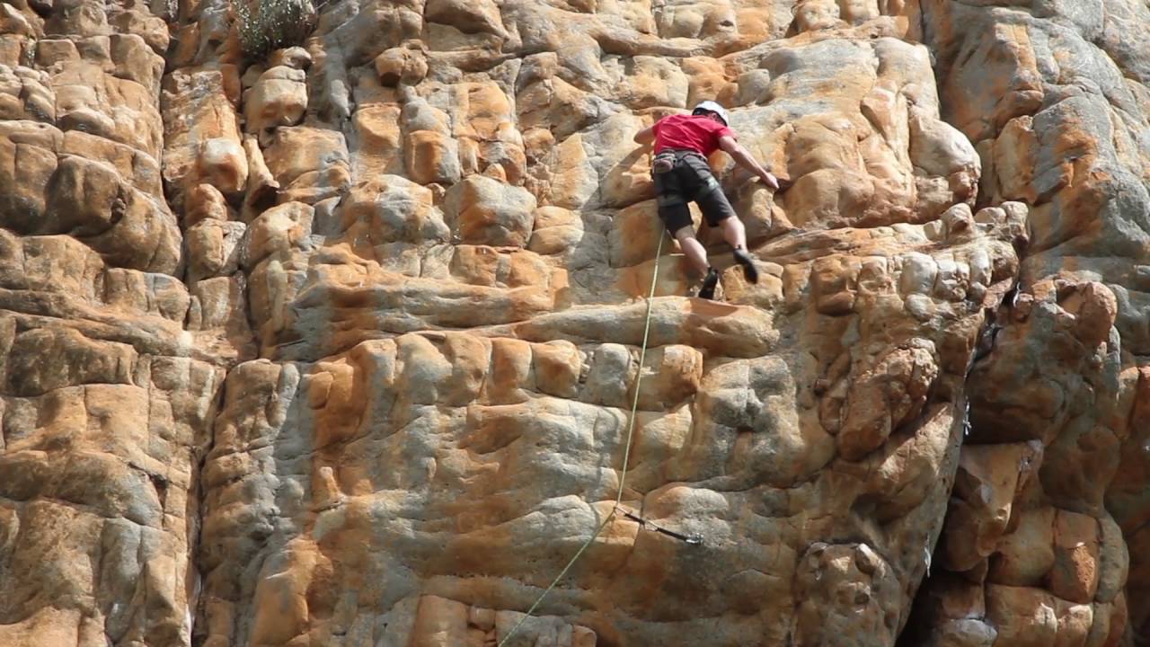 Chris Abernethy on L'inconscience Tranquil, 29 at Mt Arapiles - YouTube