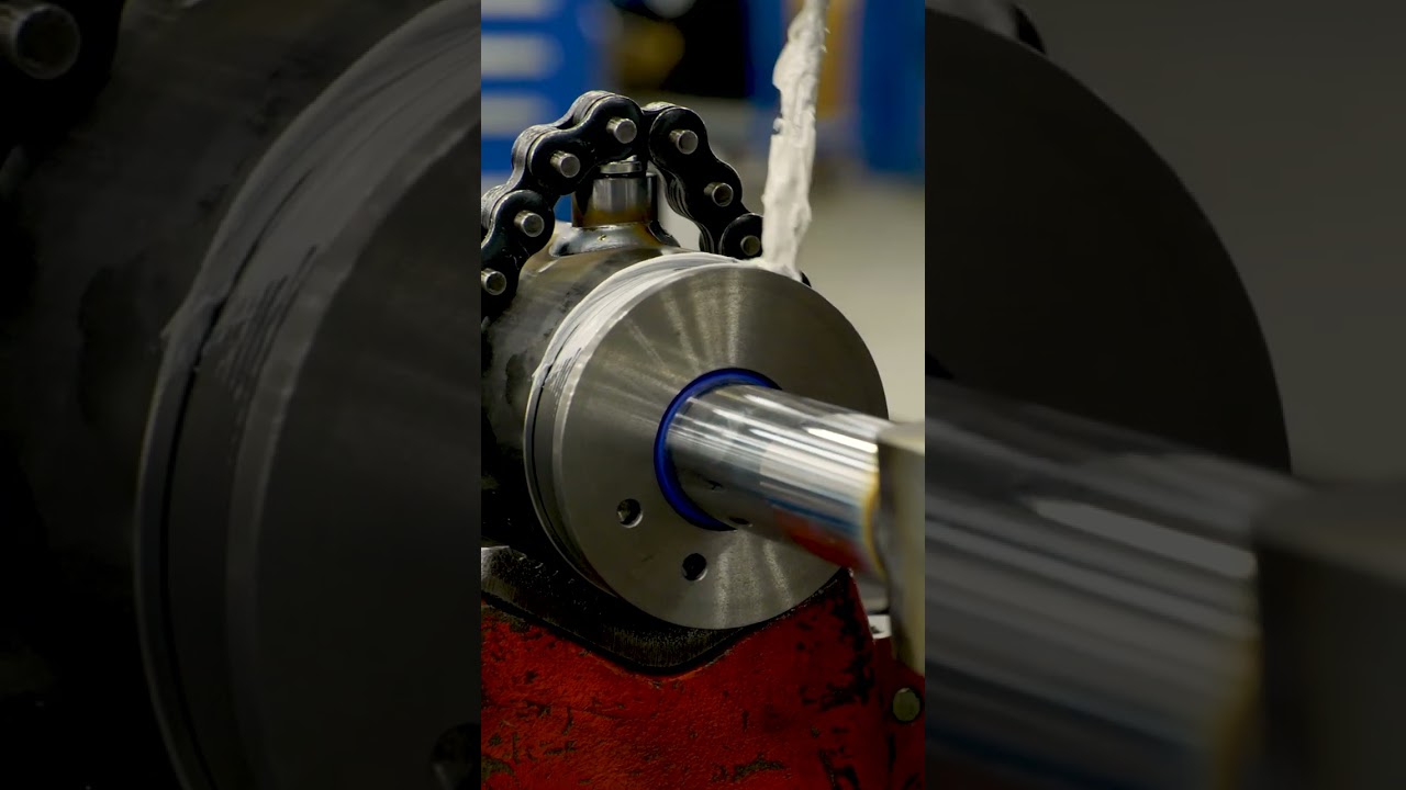 Custom Welded Rod Hydraulic Cylinder Final Assembly & Testing - YouTube