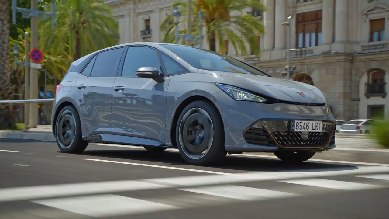 2022 CUPRA Born in Vapor Grey – Driving Scenes, Exterior & Interior ...