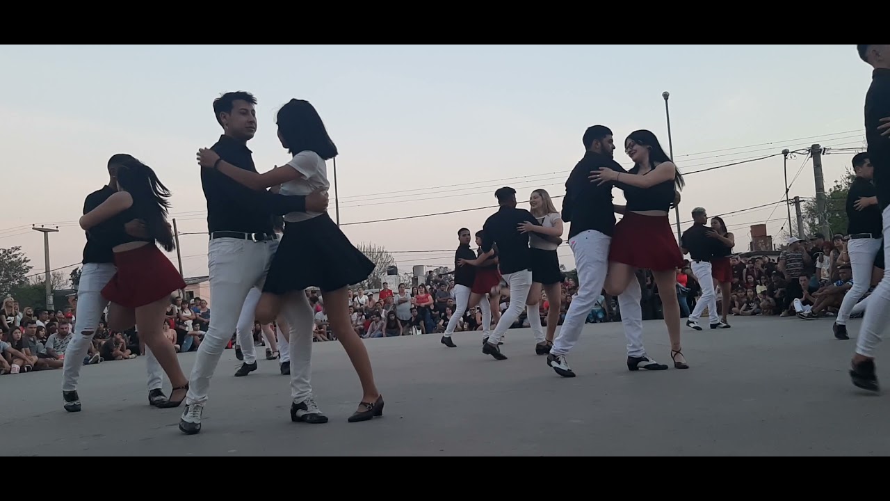 Cumbia Cruzada: La Esencia De La Cumbia (que estes en mi/ toro blanco ...