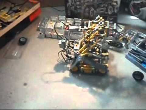 08-013 Lego Bomb-defuser robot - YouTube