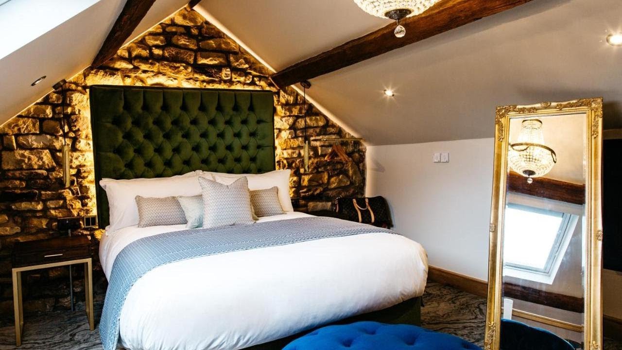 Quite Simply French, Lancaster, United Kingdom - YouTube