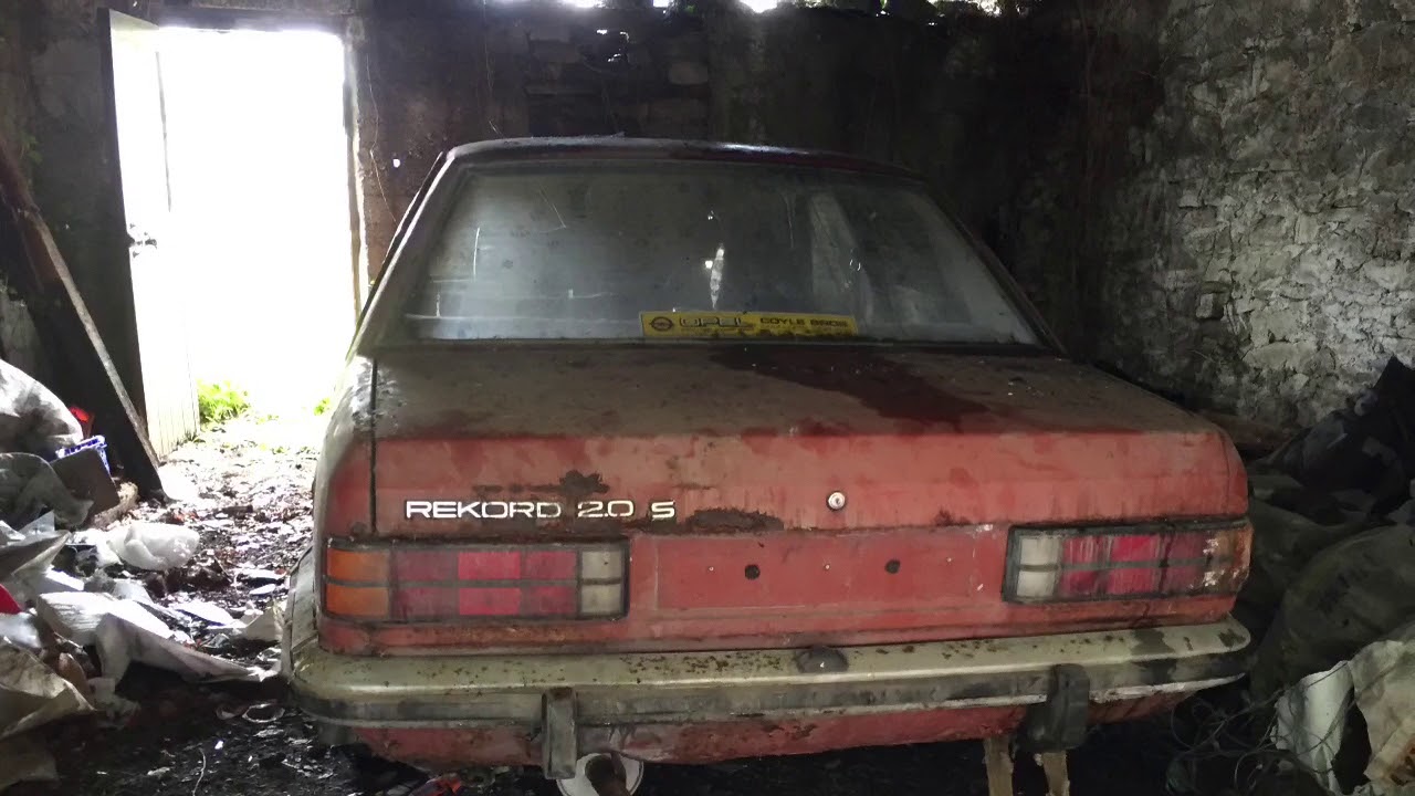 Opel rekord 2.0 S restoration Part 1 - YouTube