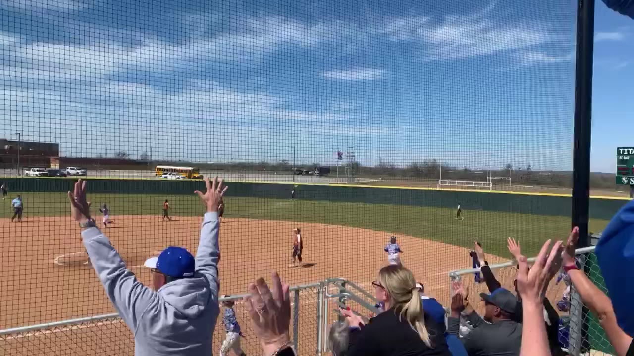 Haylee Wilson HR #6, 2020 season - YouTube