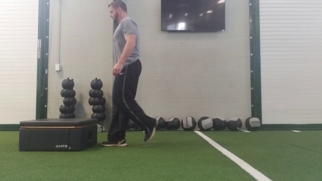 Single Leg Depth Drop to Broad Jump Double Leg Land - YouTube