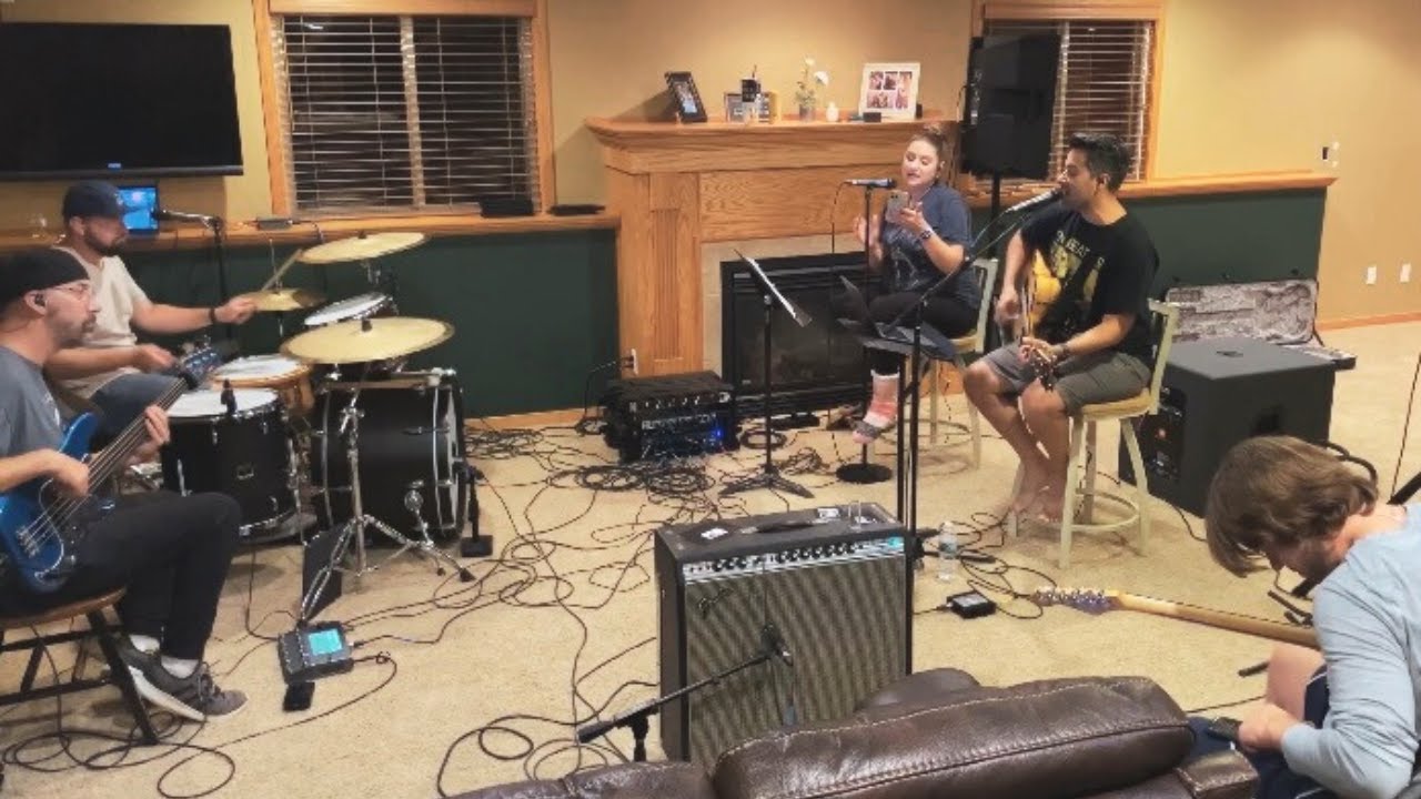 NEW ORIGINAL | Producing Come My Way As A Band - YouTube