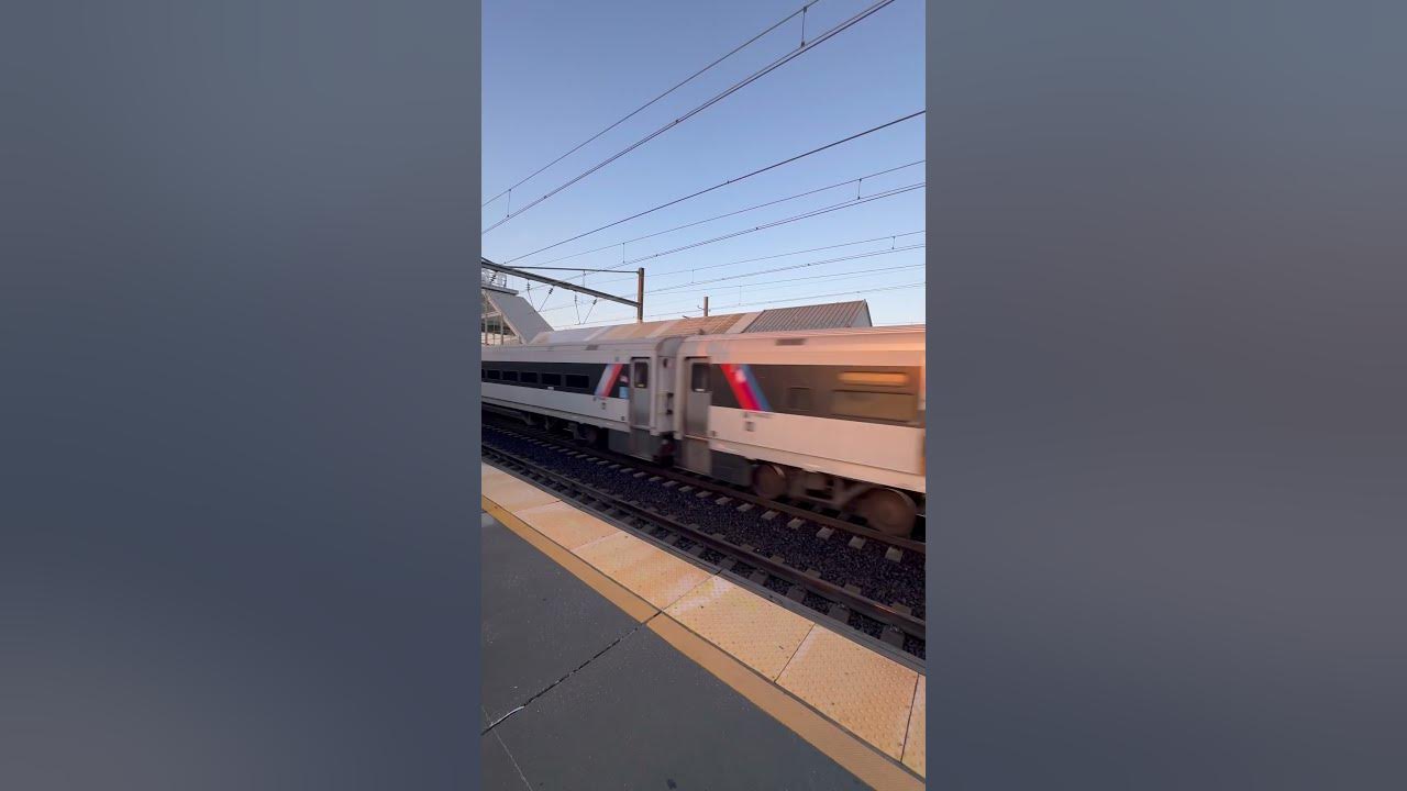 NJT passing Newark liberty airport station - YouTube