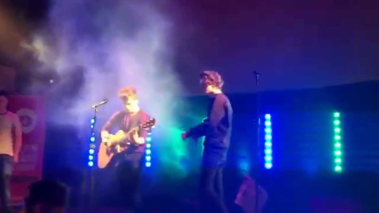 Overload Generation (Andy, Joey and Ryan) performing 'No no no' at ...