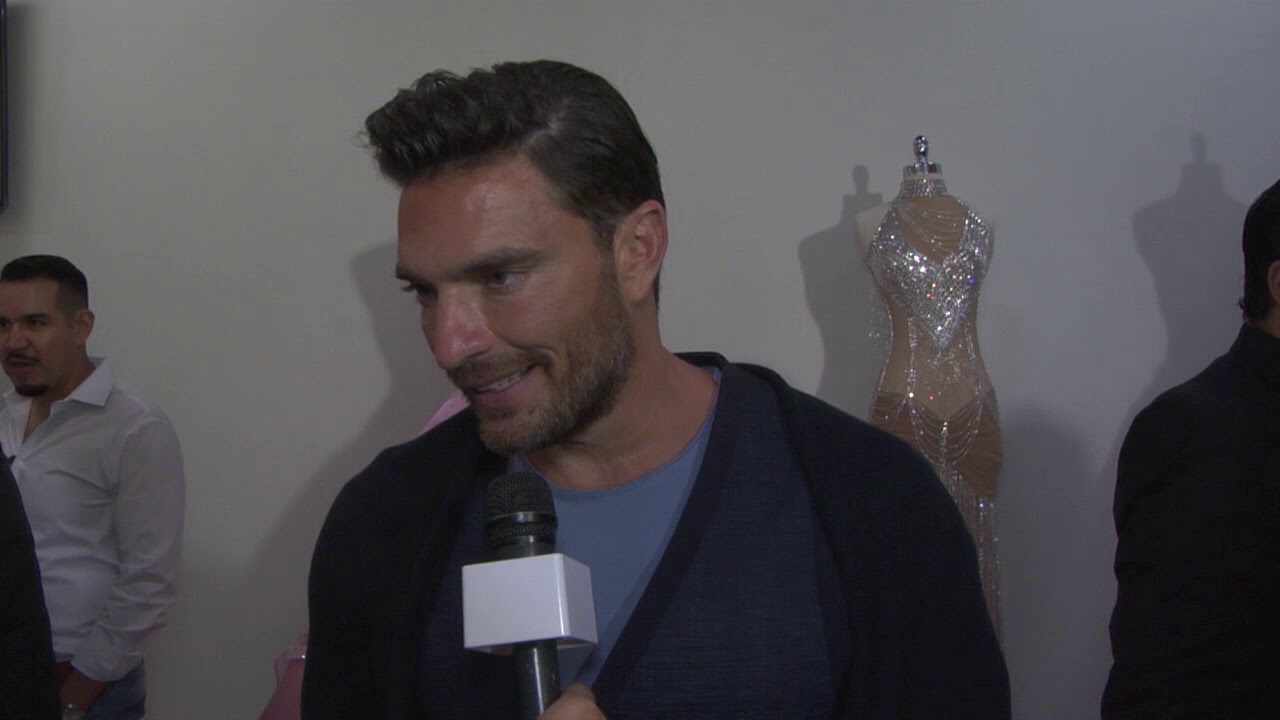 Julian Gil , entrevista por Yanalte Galvant Kent - YouTube