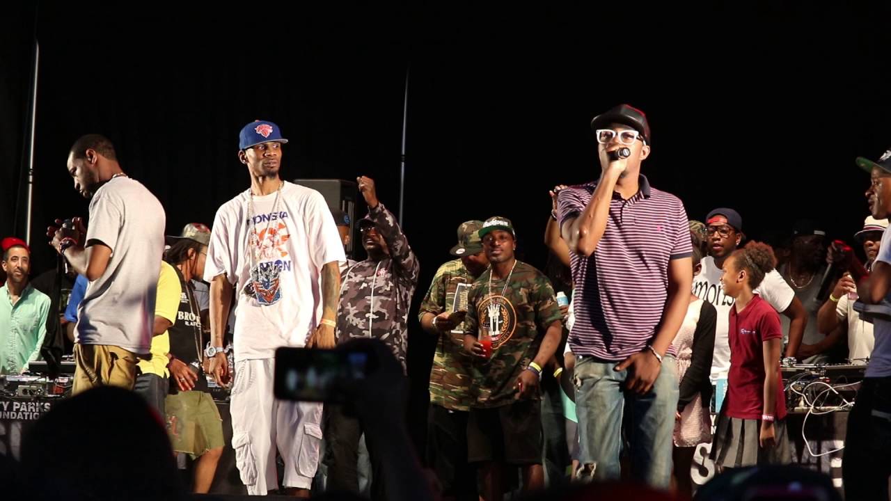 Starang Wondah and Top Dog of OGC performing No Fear at Duck Down BBQ ...