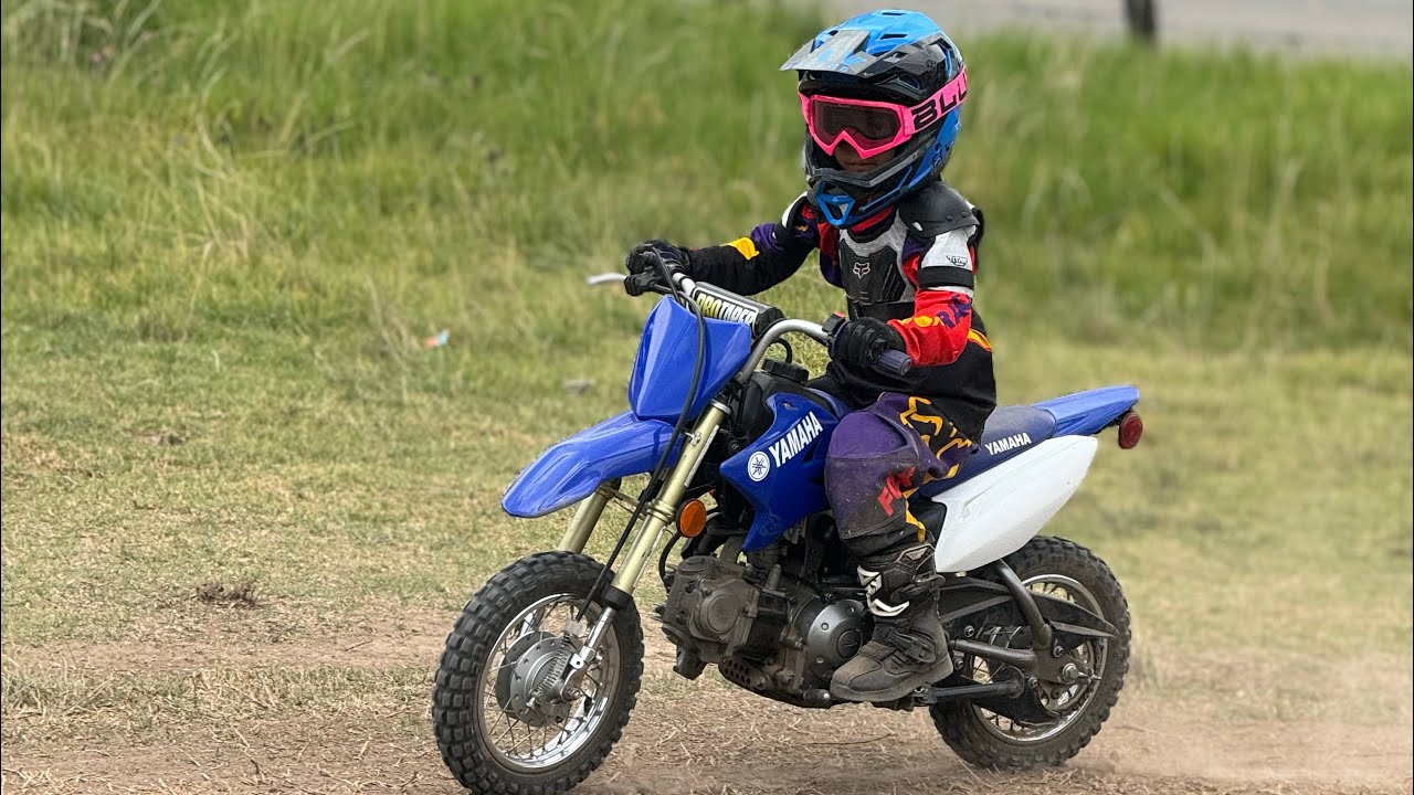 Aprendo a manejar moto 😍 - YouTube