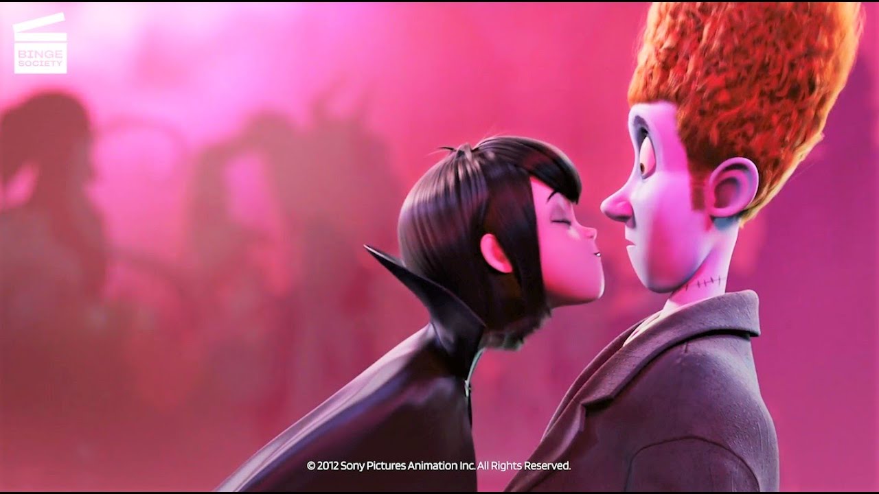 Hotel Transylvania Mavis Kiss