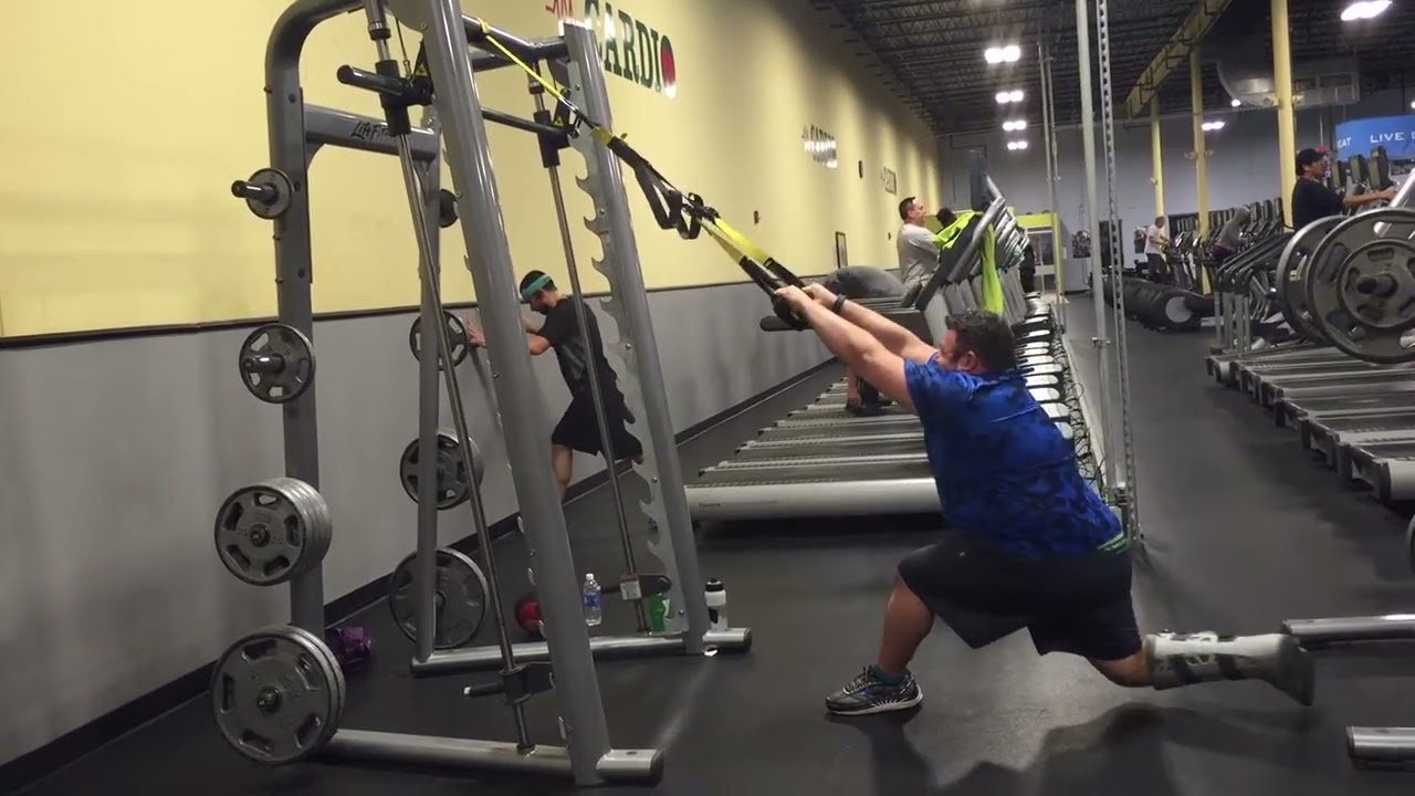 Single Leg TRX reverse lunge to bicep curl - YouTube