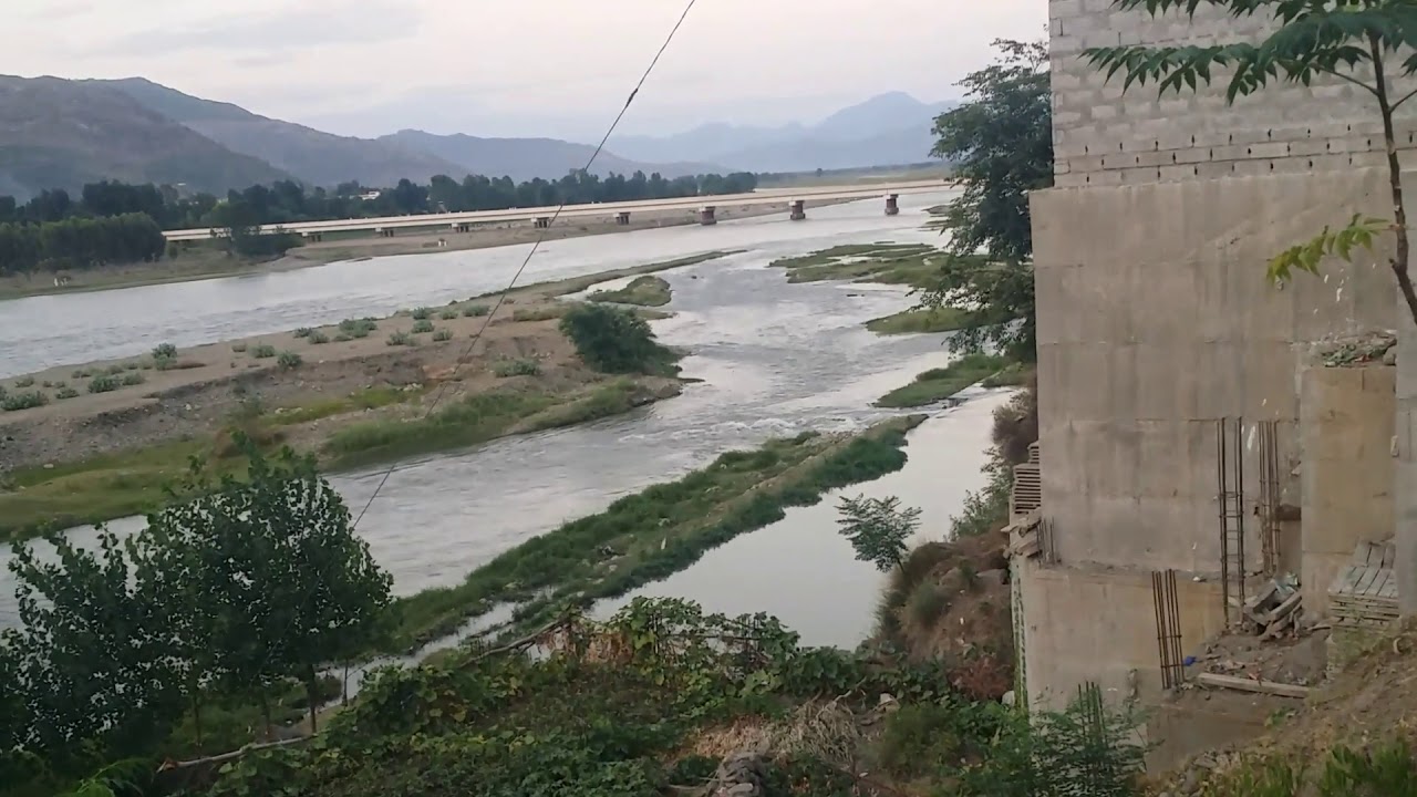 The beauty of River swat at trai batkhela malakand agency - YouTube