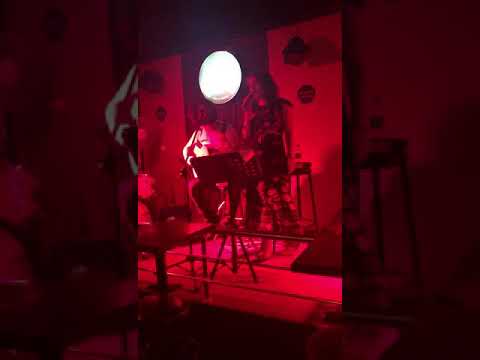 FİKRİMDEN GECELER YATABİLMIREM