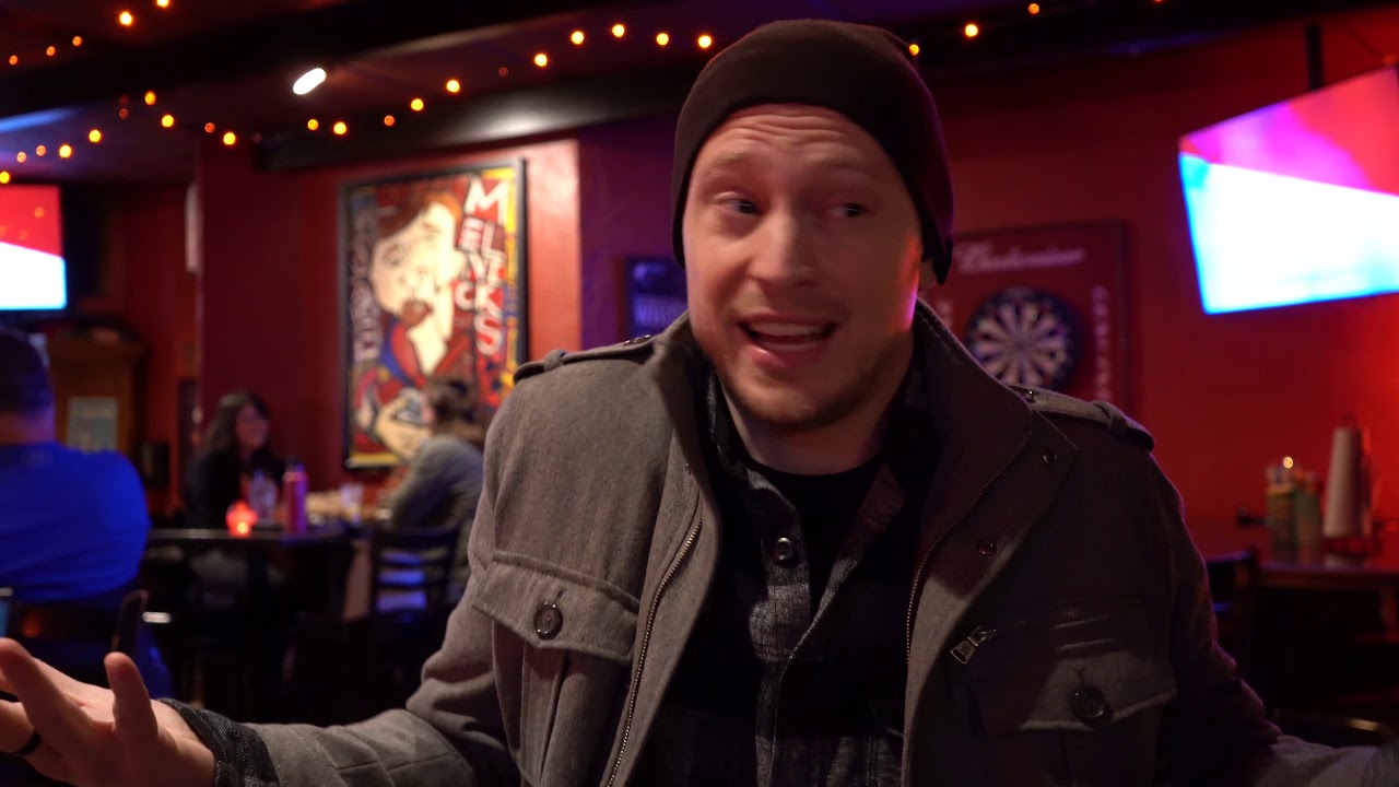 Jake Melnick's Corner Tap: XXXX Wings - YouTube