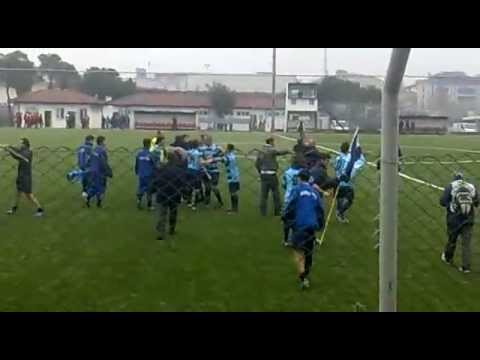 ŞAMPİYON KOCAELİ DEMİR SPOR