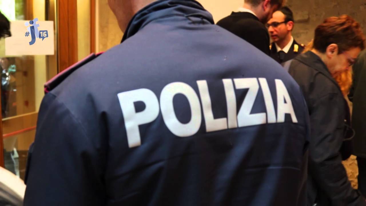 Interview with - Anas Aremeyaw Anas, undercover reporter - YouTube