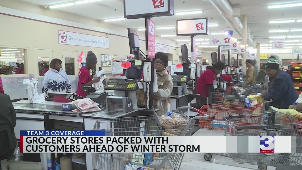 Grocery store packed with customers ahead of winter storm - YouTube
