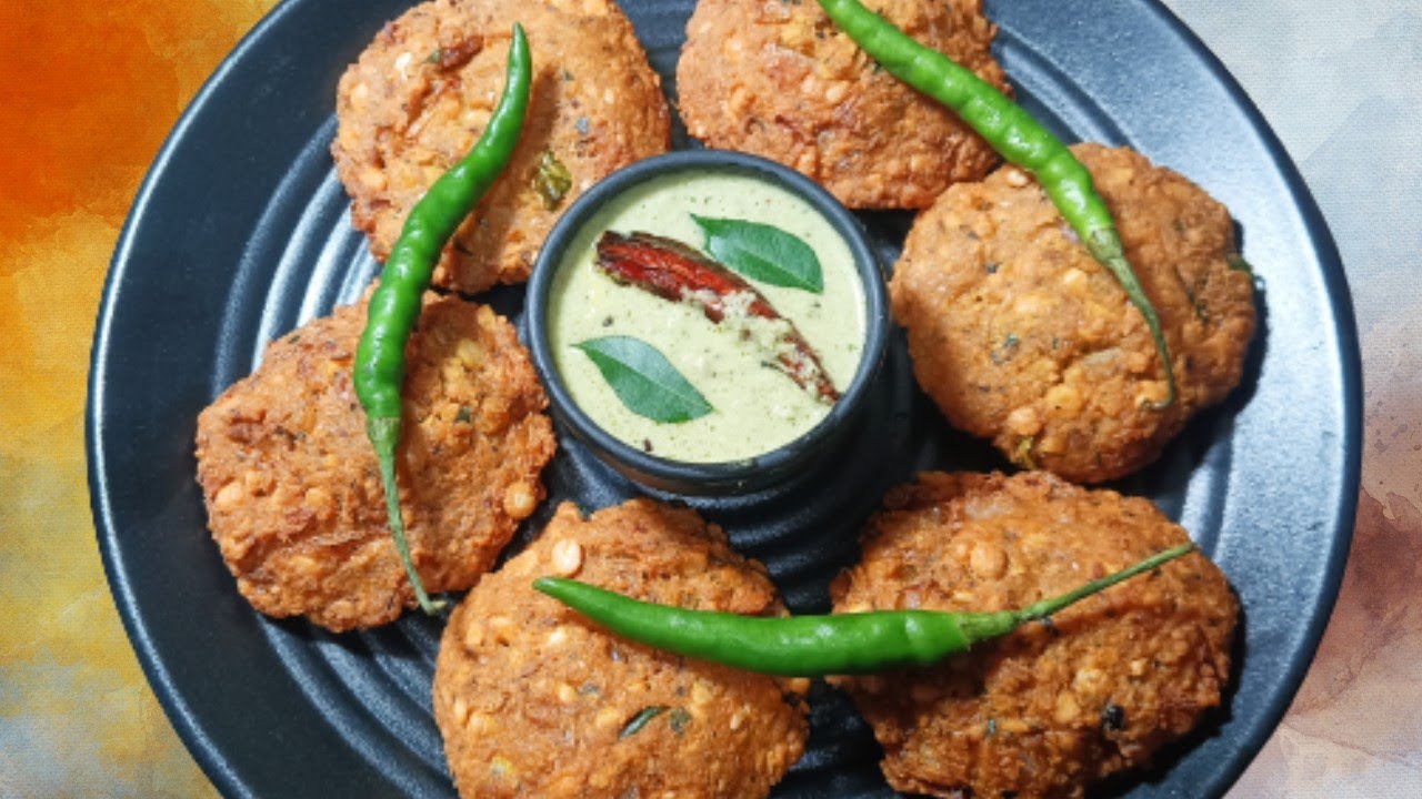 Crispy Chana Dal Vada With Spicy Coconut Chutney | Dal vada Recipe ...
