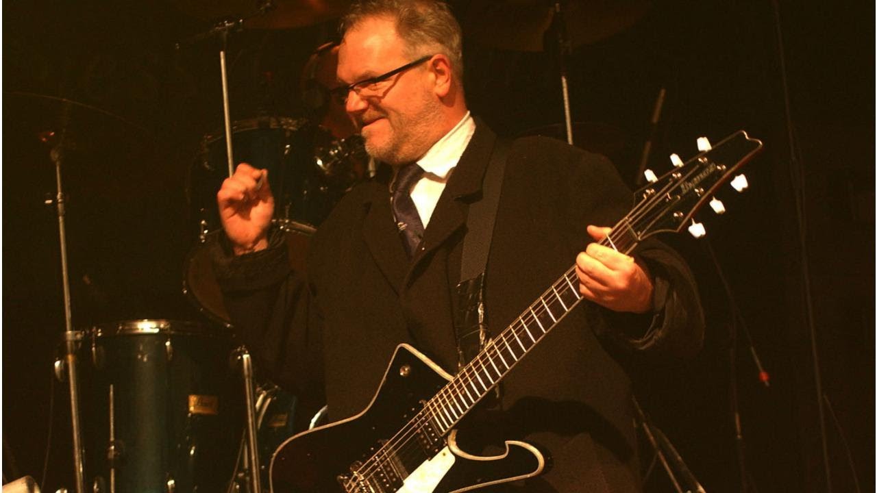 The Cardiacs' Tim Smith has died at the age of 59 - YouTube