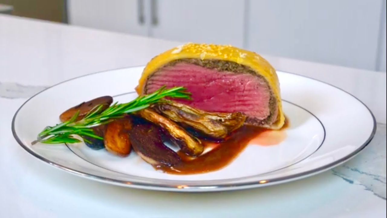 HOW TO MAKE THE PERFECT BEEF WELLINGTON FOR ANY OCCASION - YouTube