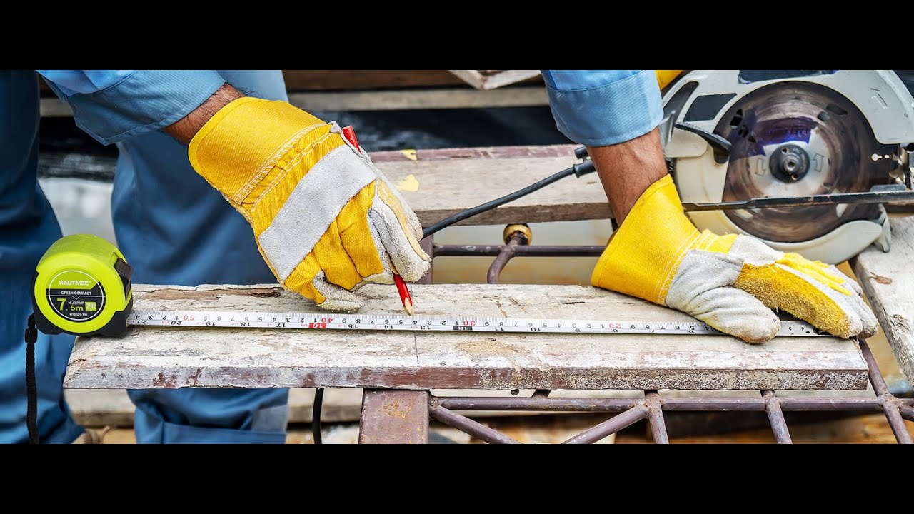 Super compact measuring tape, tiny enough for one hand to operate ...