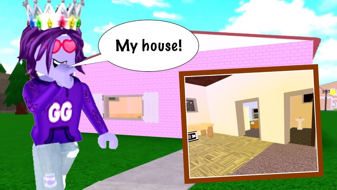 BUYING + DECORATING MY FIRST HOUSE! Roblox Robloxia World Update - YouTube