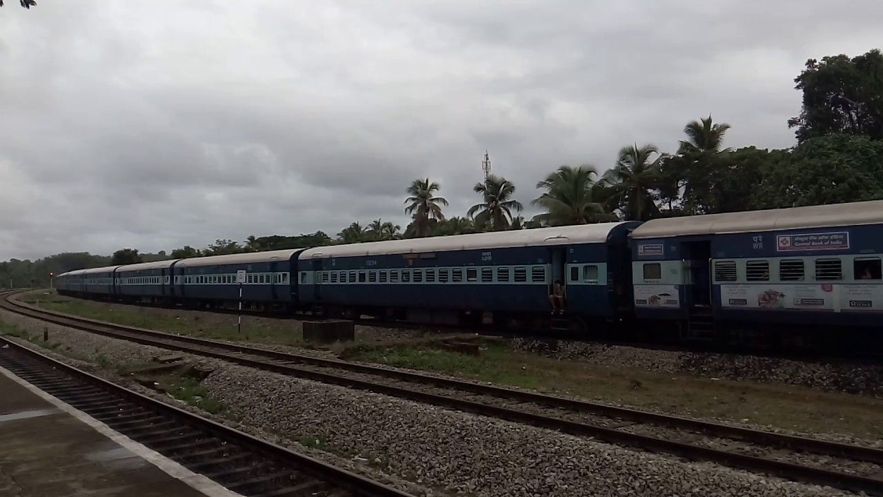 Indian Railways: 09458 Gandhidham - Tirunelveli Express departing Udupi ...