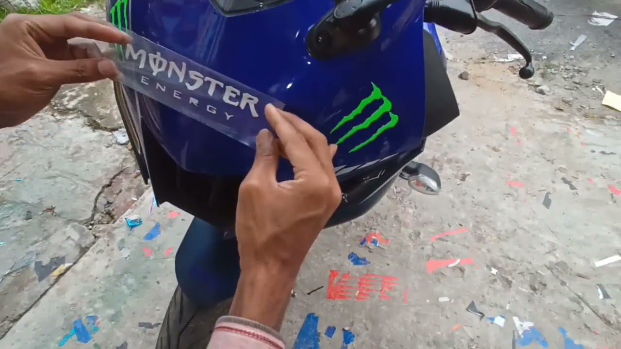 r15 V4 sticker modified - YouTube